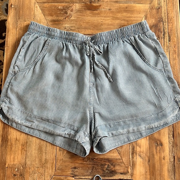 Universal Thread | Shorts | Universal Thread Shorts L | Poshmark